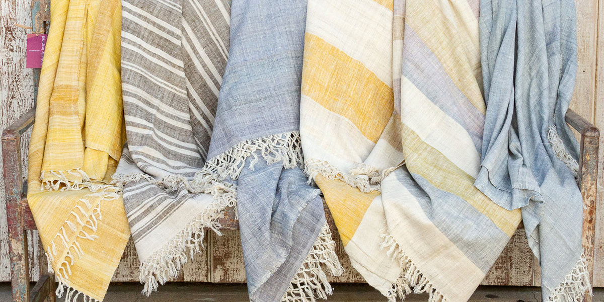 Throws– DE-COR | Globally Inspired