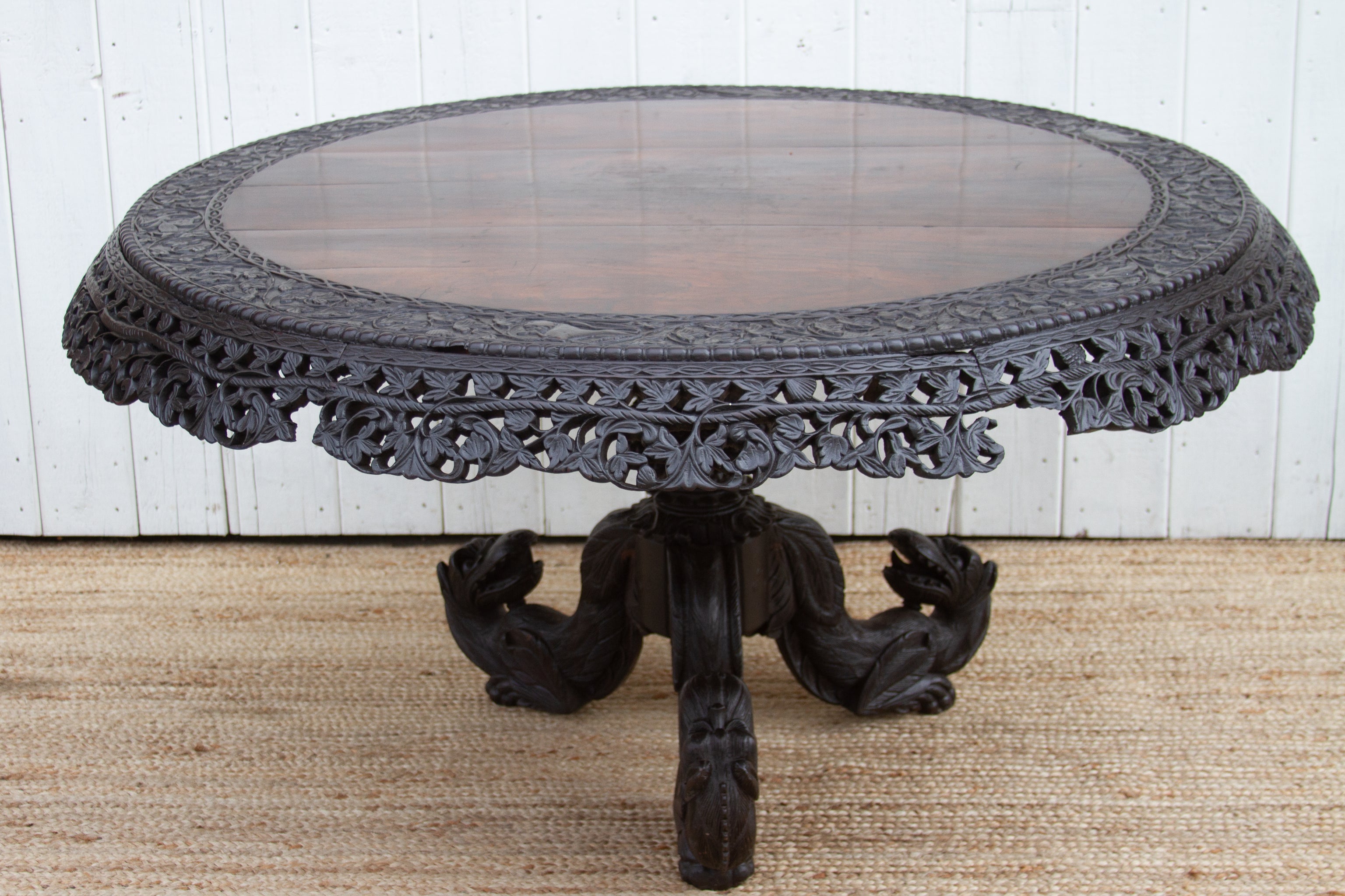 Exceptional Anglo Indian Round Table– DE-COR | Globally Inspired