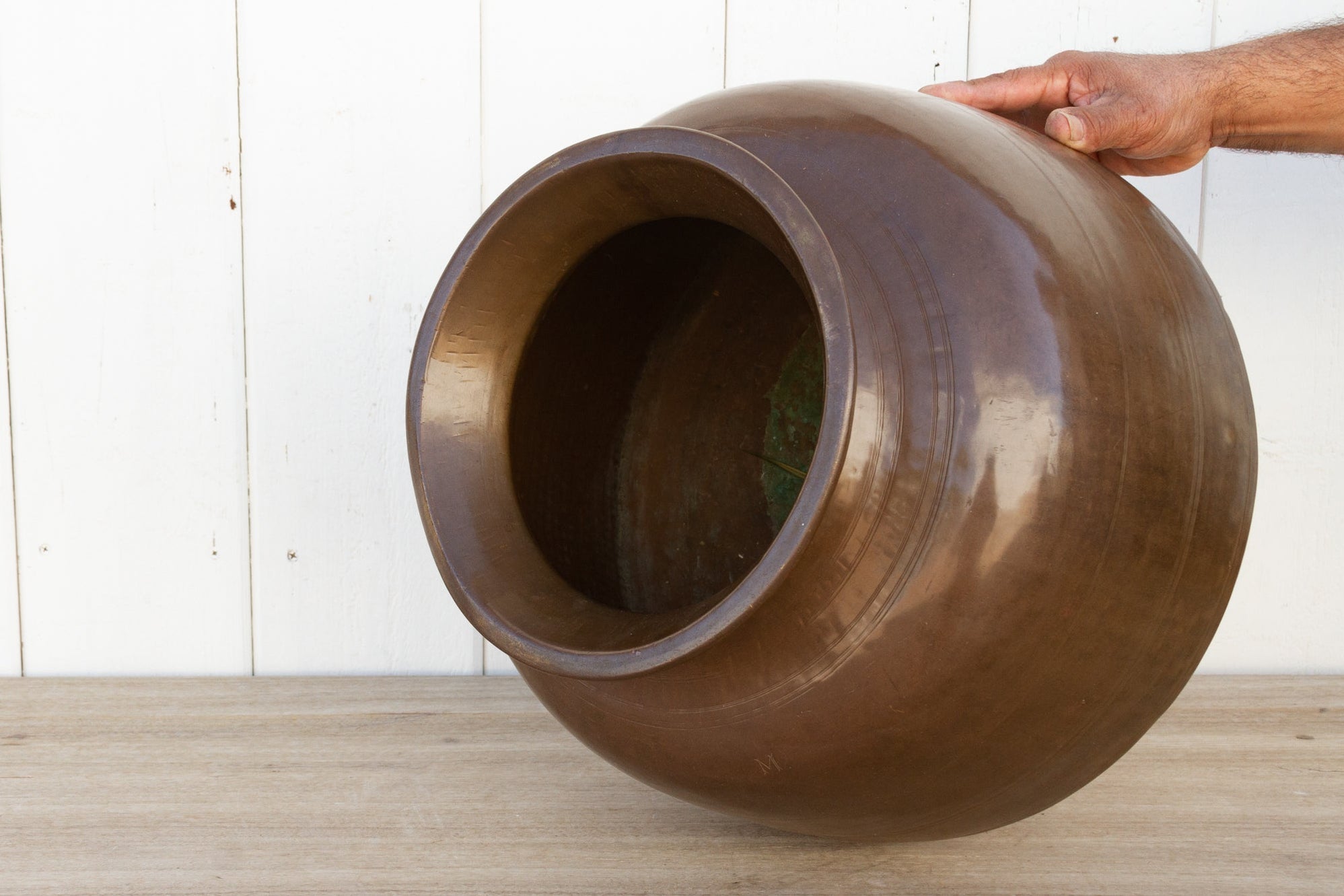 Original Kerala Patinated Brass Pot (Trade)– DE-COR | Globally Inspired