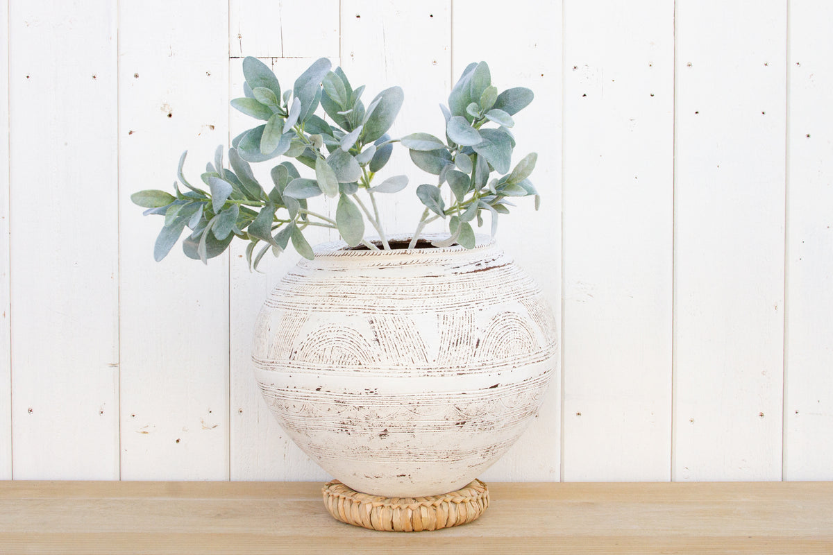 Whitewash African Antique Clay Pot– DE-COR | Globally Inspired